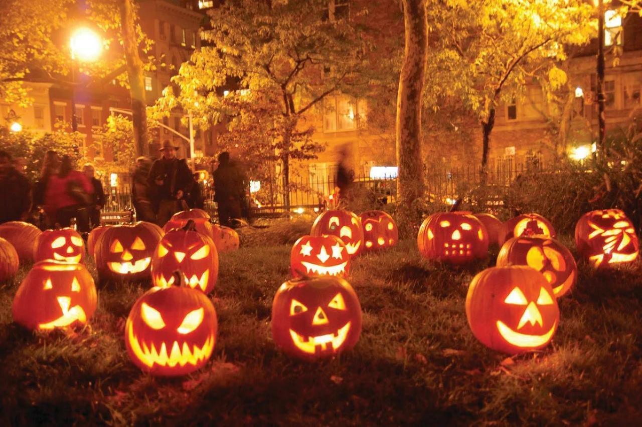 Halloween Walk | WWF