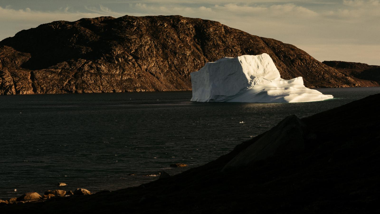 The icy waters of the Arctic of the north pole | WWF