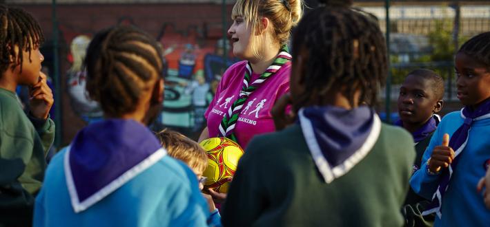 Supporting youth groups and group leaders | WWF