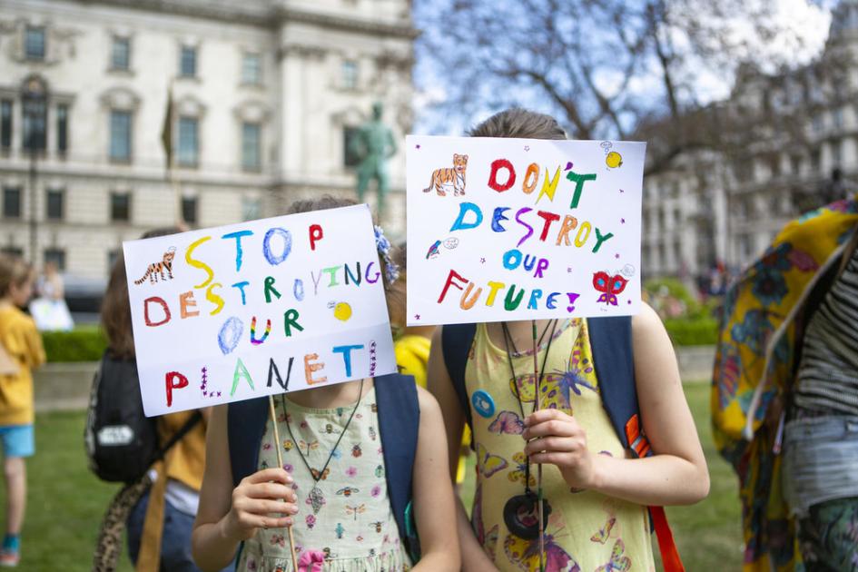 Joining a demonstration | WWF